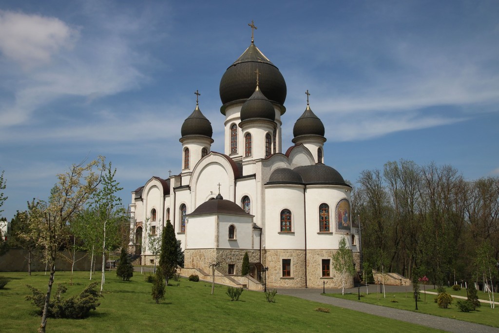 Mănăstirea Marta și Maria – sanctuar de liniște și credință - Locuri.md